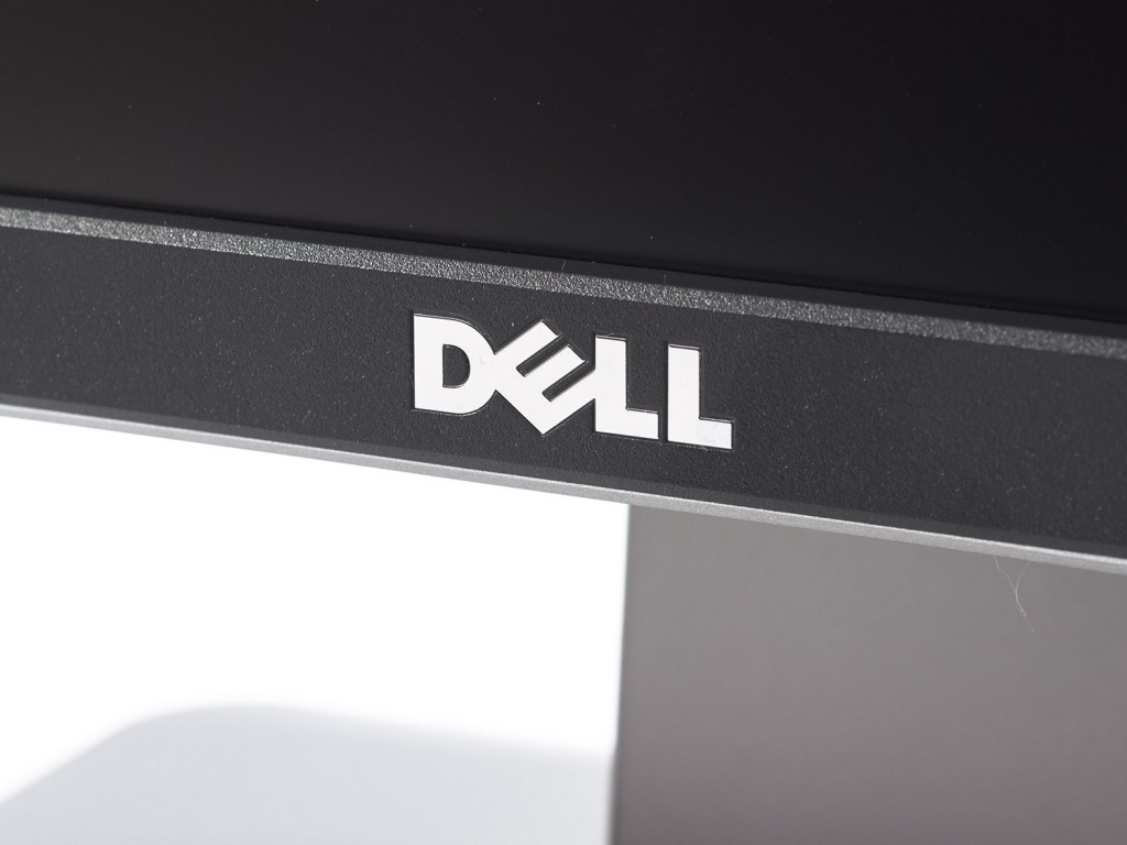 обзор DELL P2715Q